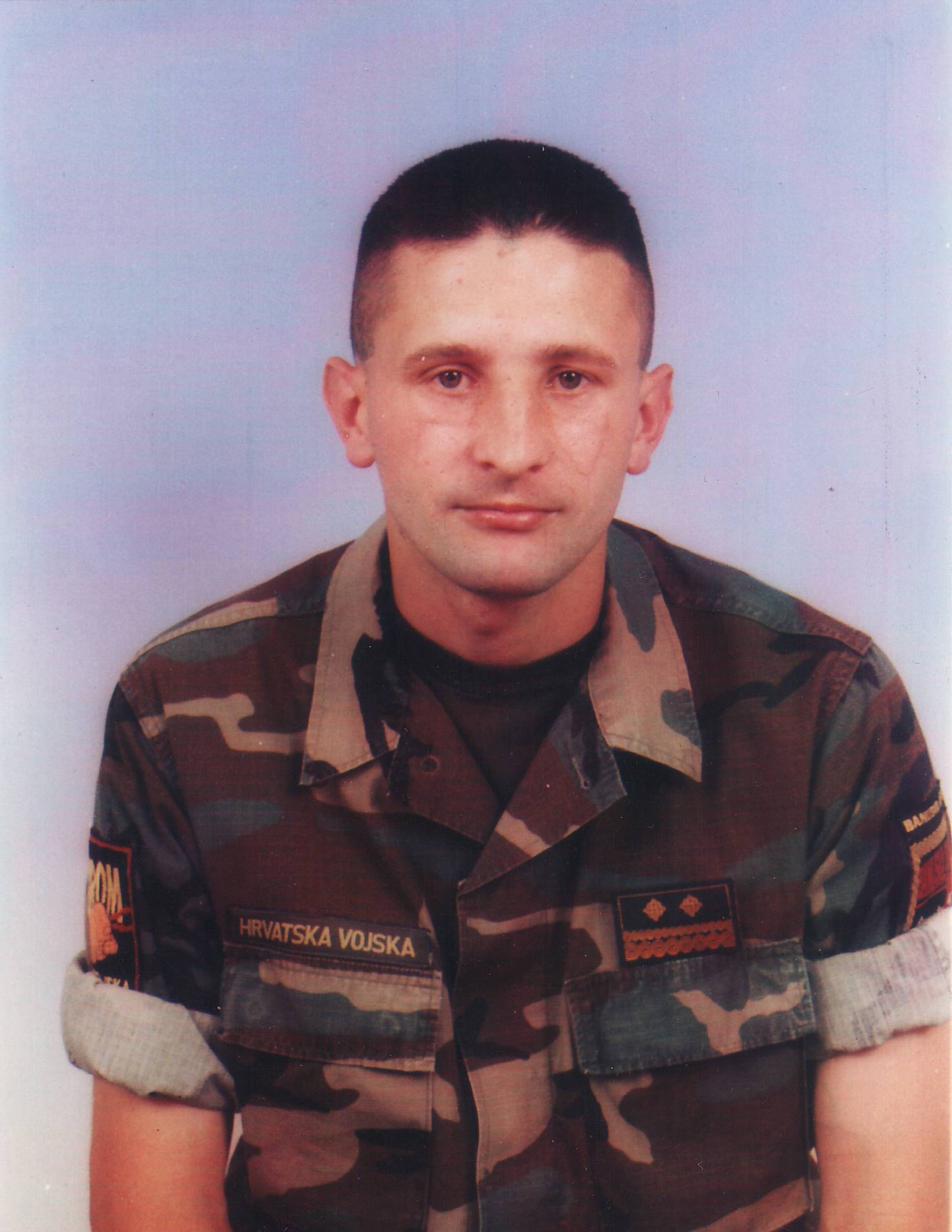 Sveta misa za zapovjednika 2. pb „Banijska oluja“ brigadira Predraga ...